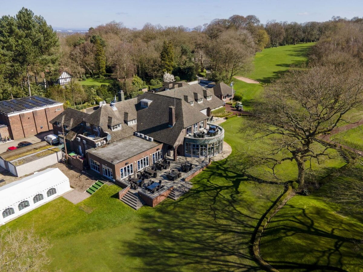 The Clubhouse - Dunham Forest Golf & Country Club